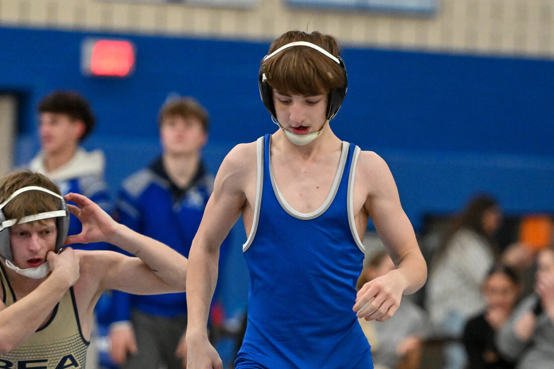 Central Mountain wrestling cruises past BEA behind six pins | News ...